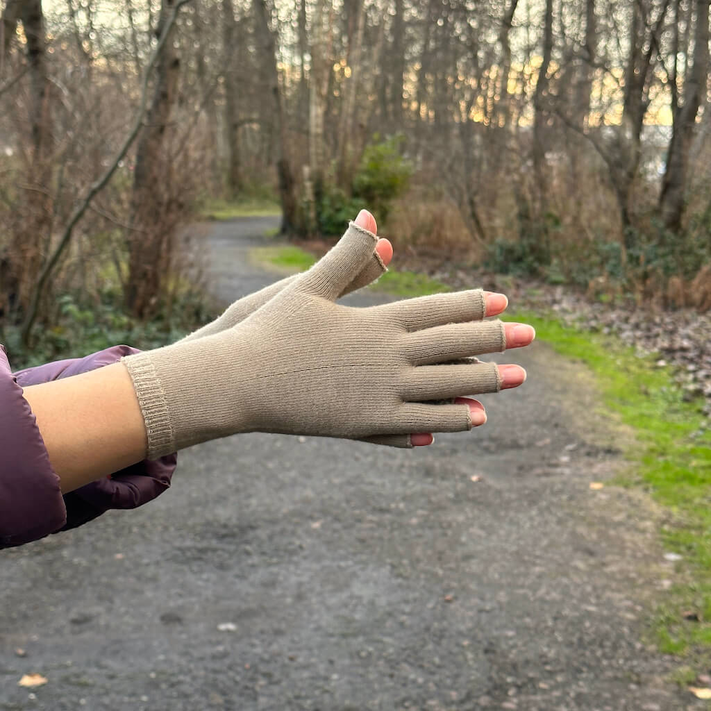 Compression Seamless Open Finger Gloves - Unique Benefits for Hand ...